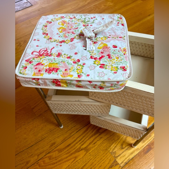 Badger basket co | Toys | Vintage The Berry Twins Wicker Doll Changing ...